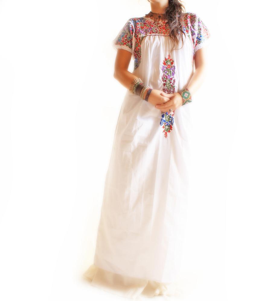 Handmade Mexican embroidered dresses and vintage treasures from Aida ...